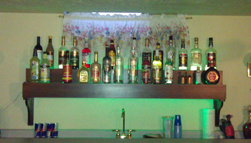 Bar in Basement Appleton | Custom Bar Fox Cities | Wet Bar Cabinet ...