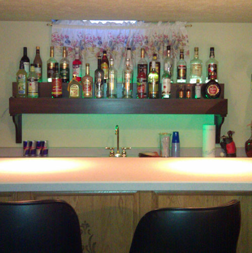 Bar in Basement Appleton | Custom Bar Fox Cities | Wet Bar Cabinet ...